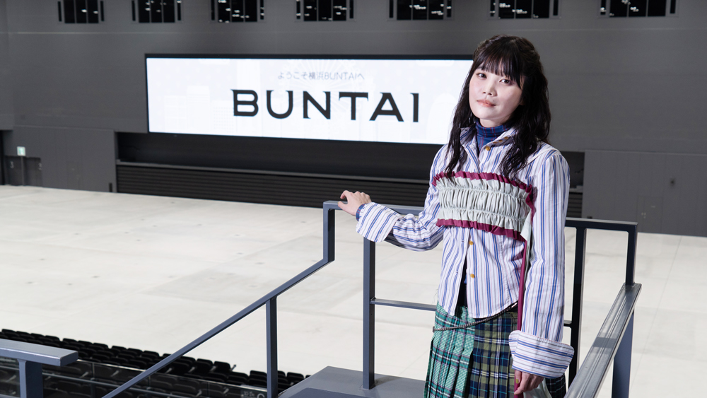 伝統と記憶が降り積もる地に現れた新アリーナ。“横浜BUNTAI” 100年続く音楽祭を目指すフェスに、CENTが参戦！ │ シアターウェブマガジン[カンフェティ]